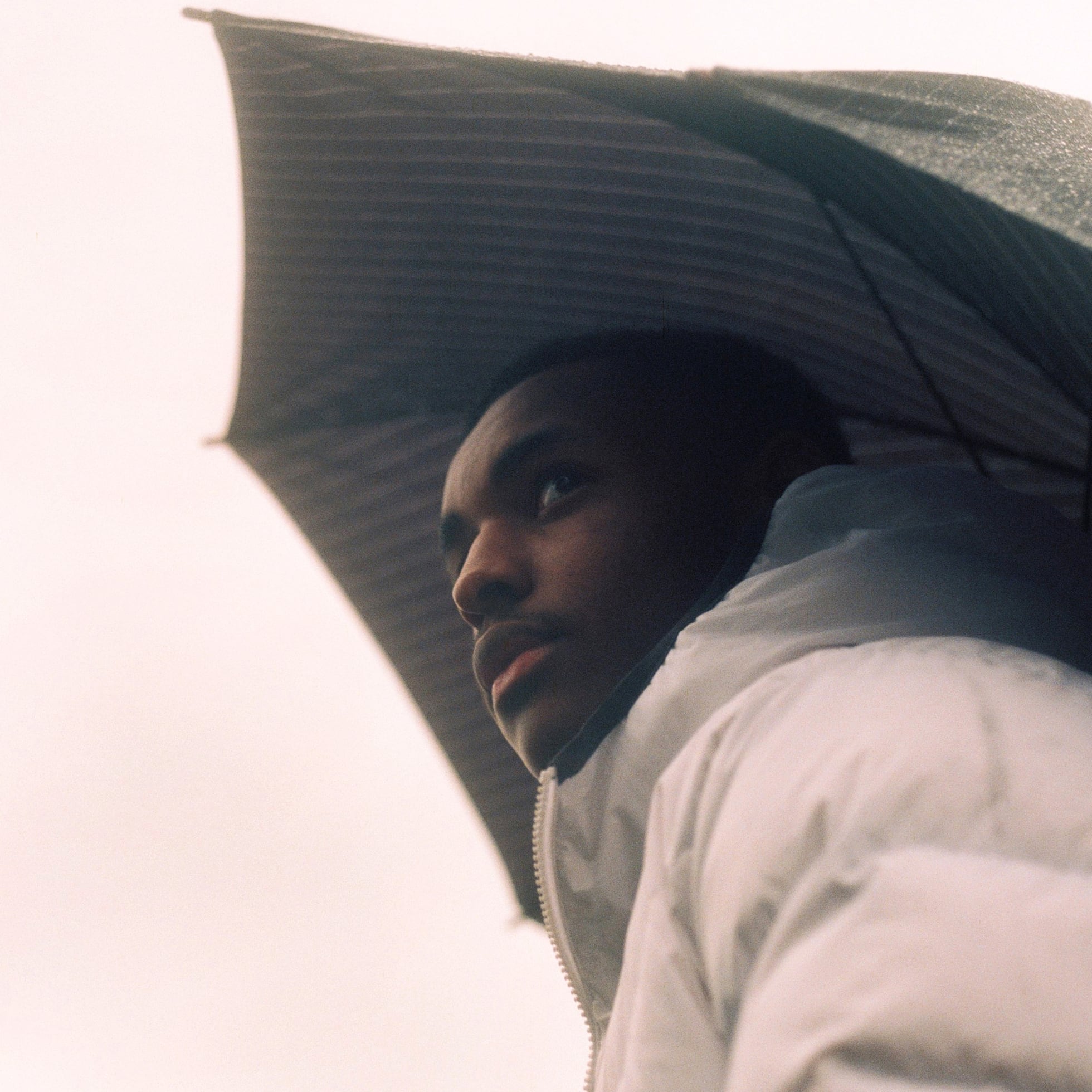 Adam Nourou: cómo protagonizar una película casi sin querer y acabar ...