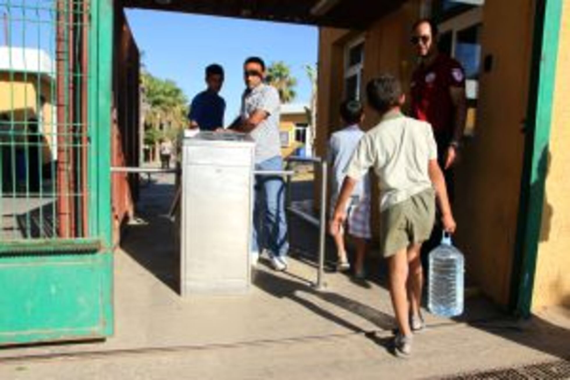 Refugees in Spain: Refugees caught up in Spain’s red tape | Spain | EL ...