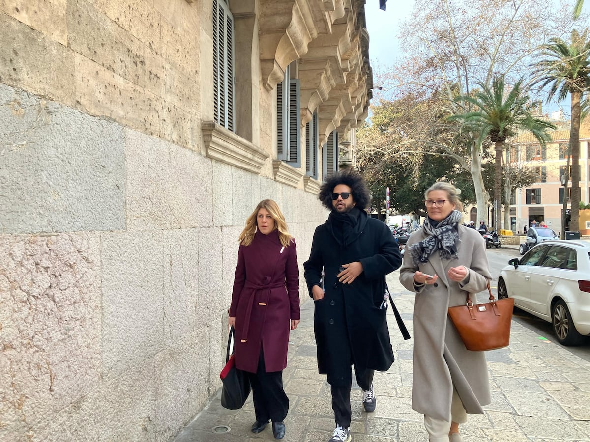 Cárcel para el millonario jugador de póker que aterrizó en Ibiza en un ...