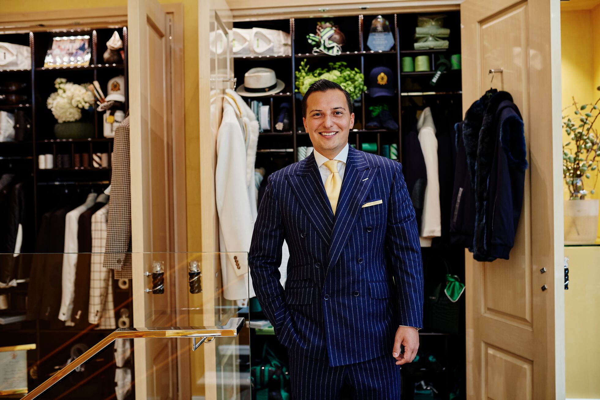 “Dicto cómo deben vestir mis clientes”: House of Bijan, la prohibitiva ...