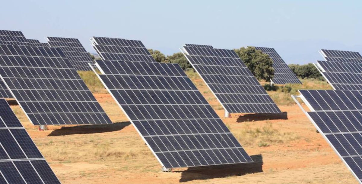 Solarpack refuerza su posición de liderazgo y adquiere el 100% de ...