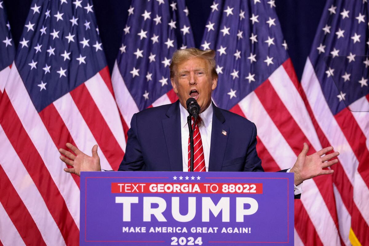 Judge dismisses some charges against Trump in the Georgia election interference case | U.S. | EL ...