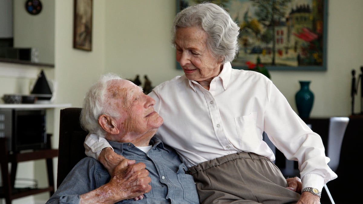 Muere Morrie Markoff, el bloguero más viejo del mundo a los 110 años ...