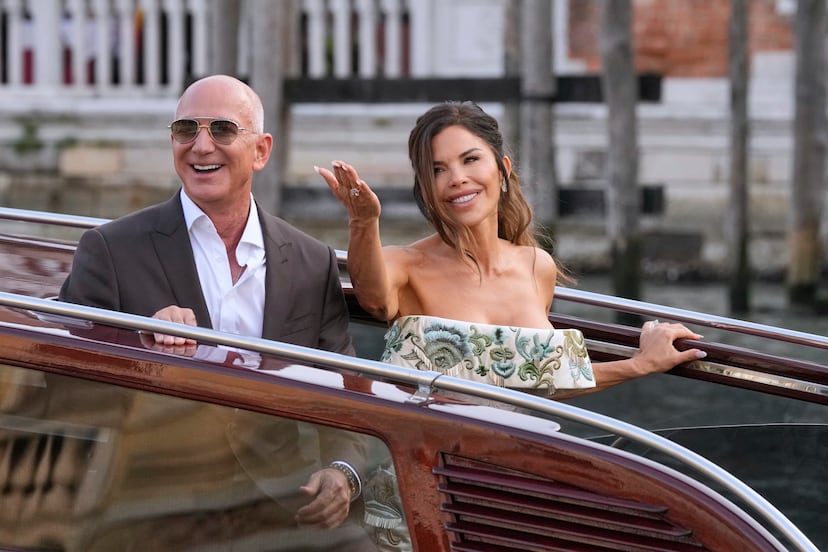 Jeff Bezos y Lauren Sanchez se casan en la isla de San Giorgio y bailan ...