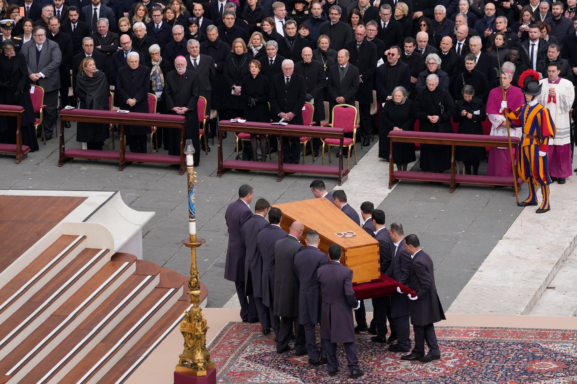 Ratzinger: El funeral del papa Benedicto XVI, en imágenes | Fotos ...