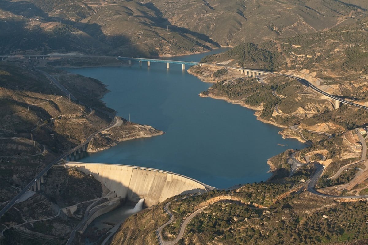 Sequía: El embalse de Rules en Granada cumple 20 años sin los 190 ...