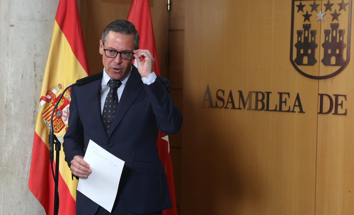 Alfonso Serrano, número dos de Ayuso, defiende la inocencia del alcalde ...