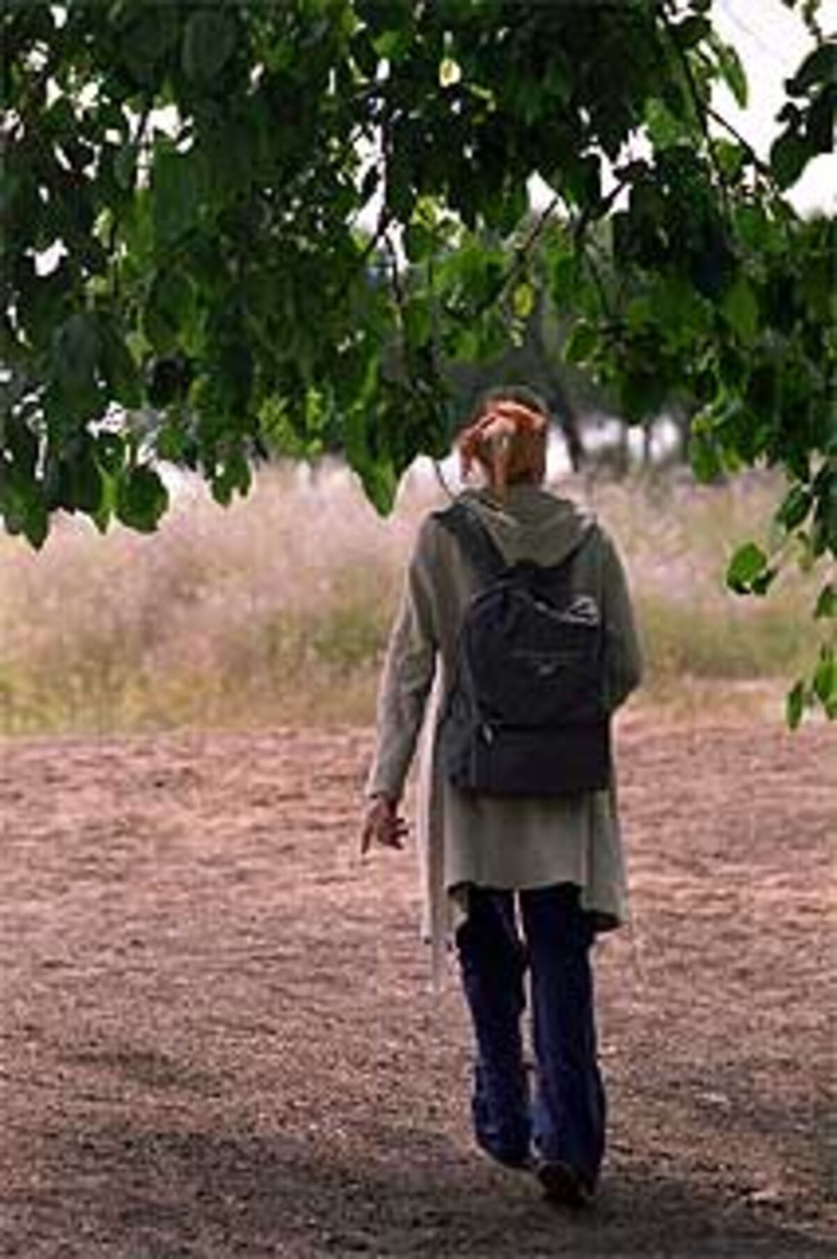 Hadisha, paseando por un parque. | Domingo | EL PAÍS