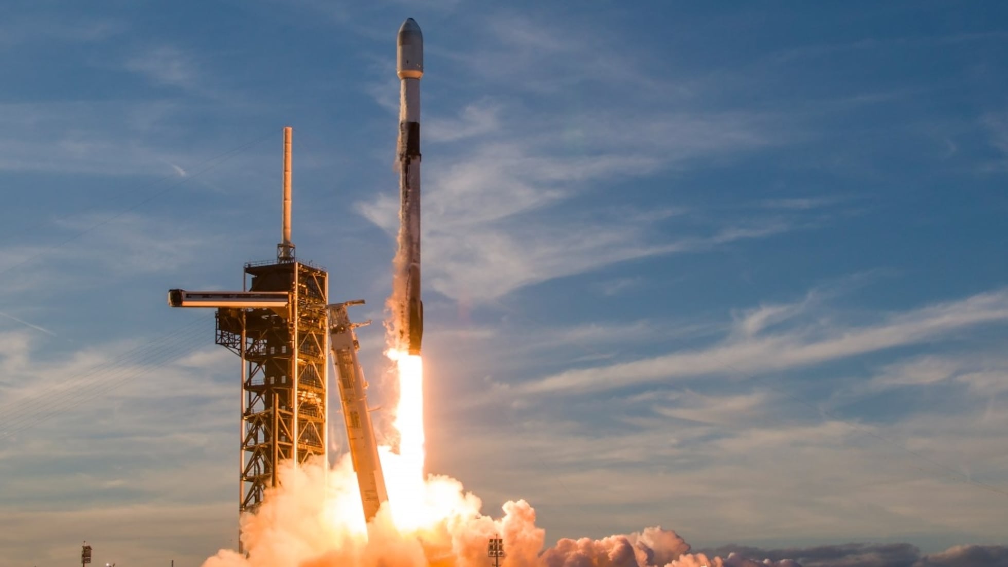 México estudia demandar a SpaceX por la caída de partes del cohete ...