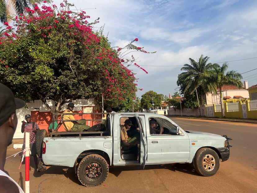 Militares de Guinea-Bisáu se enfrentan a tiros en las calles de la ...