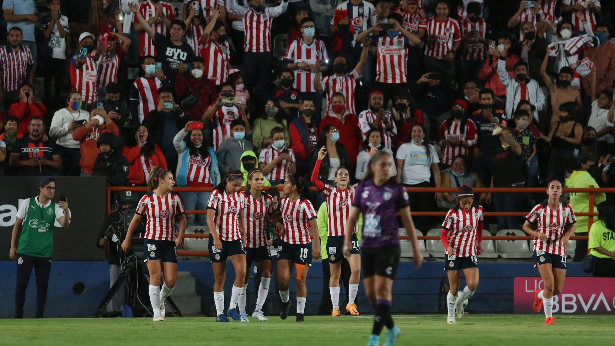 Las futbolistas del Guadalajara se erigen como campeonas de la Liga MX ...