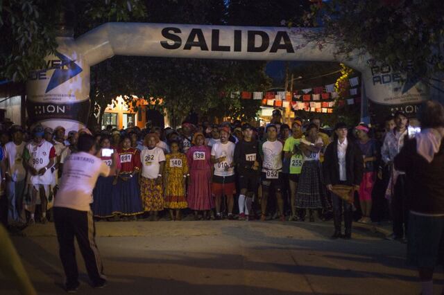 Tarahumara runners return to Mexico’s Copper Canyon | Spain | EL PAÍS ...