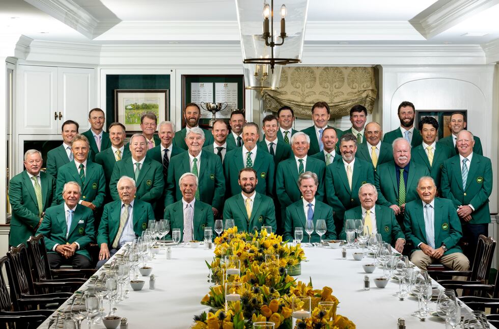 Scheffler ondea la bandera de Estados Unidos en el Masters de Augusta ...