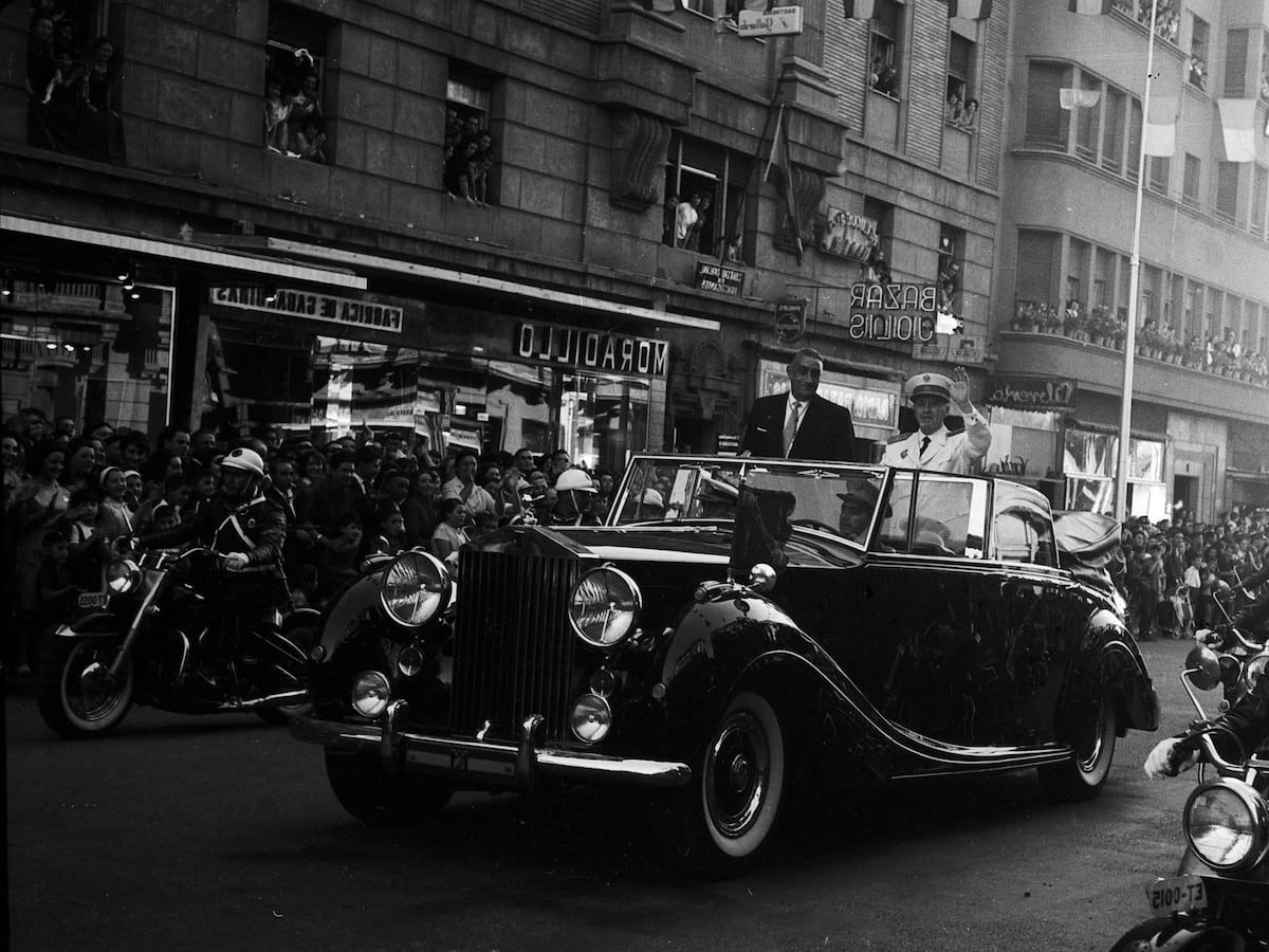 El ‘Diario de León’ regala un calendario de 2026 con una foto de Franco ...