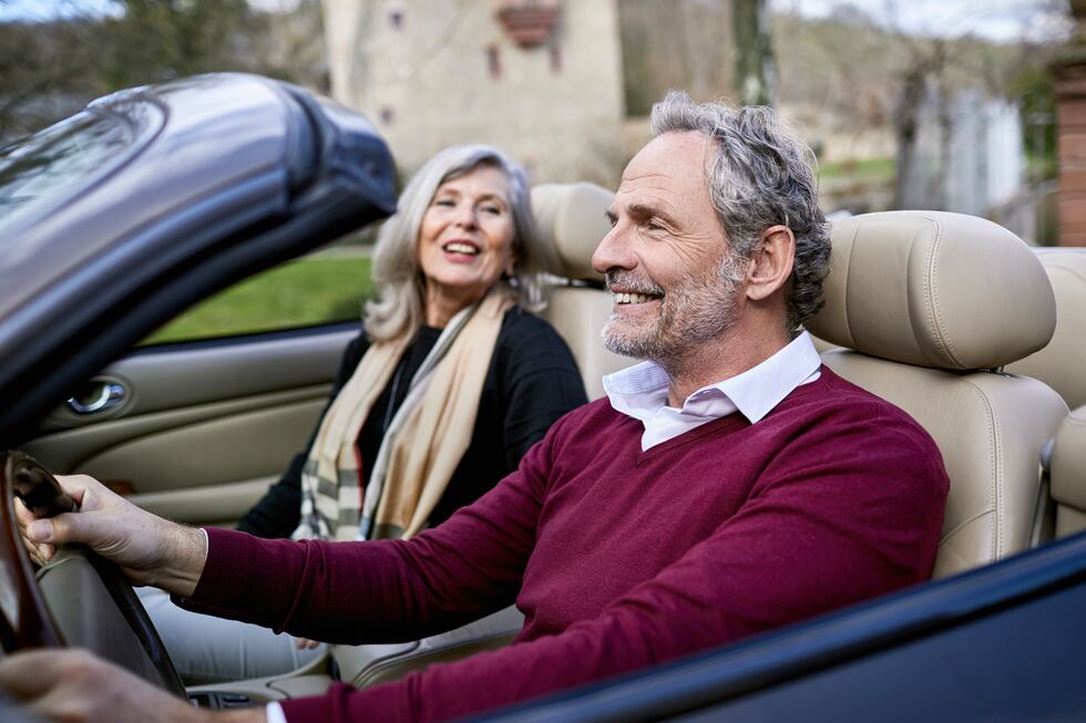 Little treats: Ni derrochadores ni caprichosos: los jóvenes gastan en ...