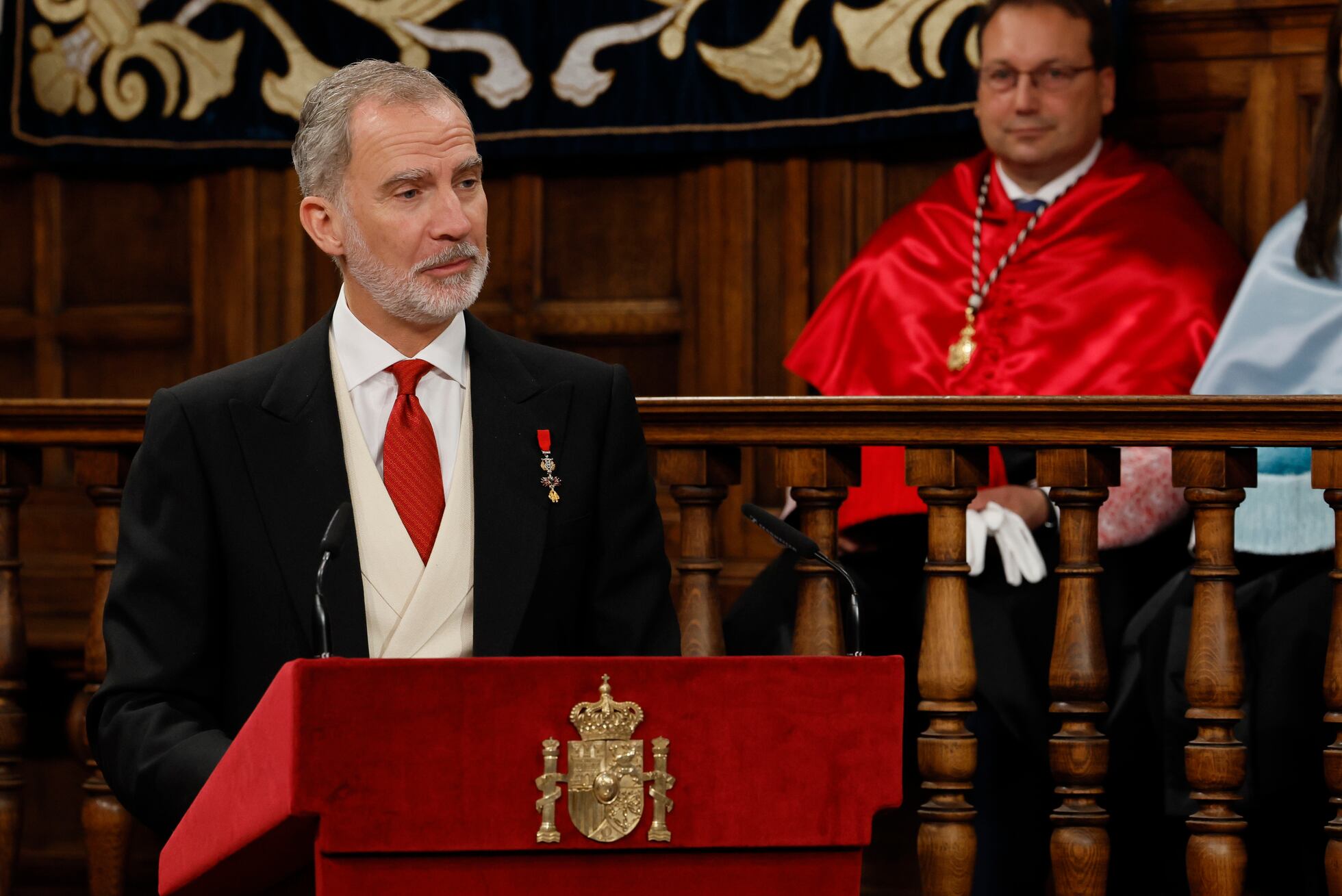 Gonzalo Celorio recoge el Premio Cervantes 2025 de la mano de los Reyes ...