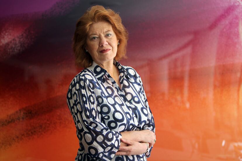 Muere la escritora Anne Perry, autora de éxito de novelas negras y ...