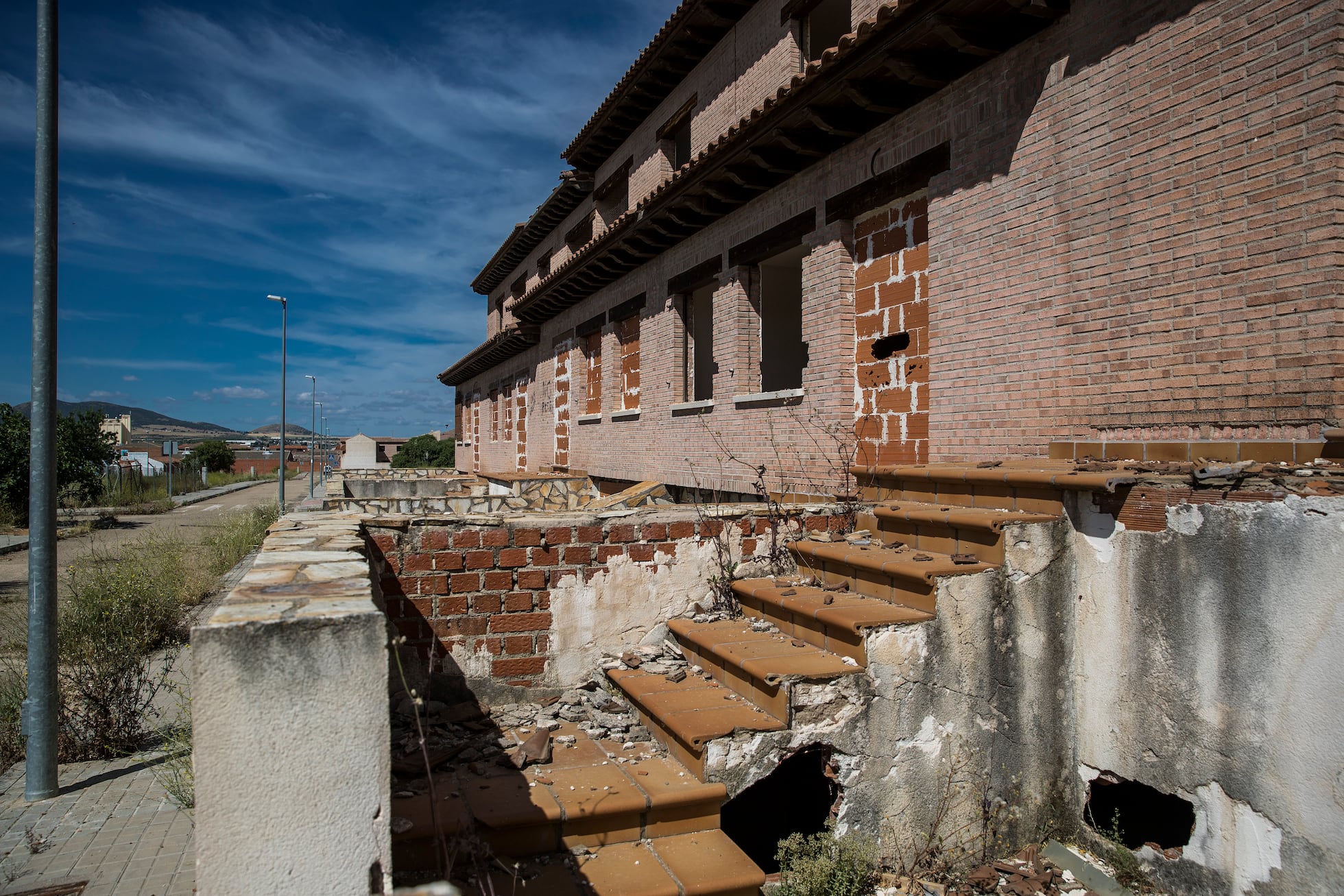 White poppies: The opium vampires: Touring Spain’s poppy fields in ...