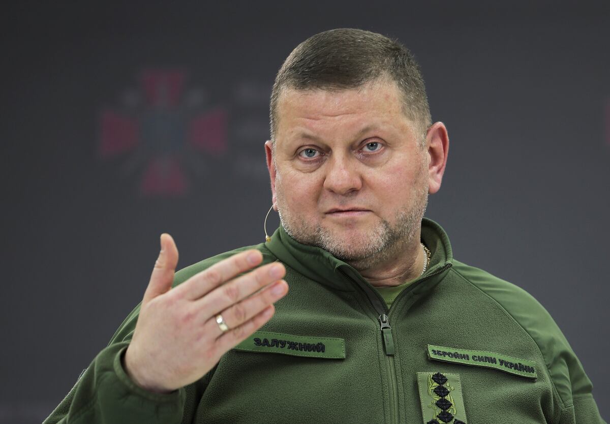 Ukraine’s president appoints new army leader at pivotal moment in war ...