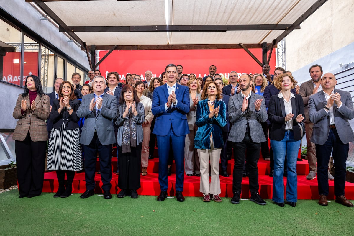 El PSOE de Madrid allana el camino para el desembarco de Óscar López ...