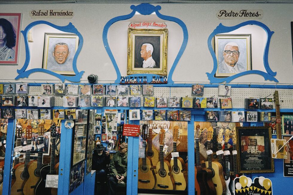 Amadeo: The 92-year-old Puerto Rican who runs the oldest music store in ...