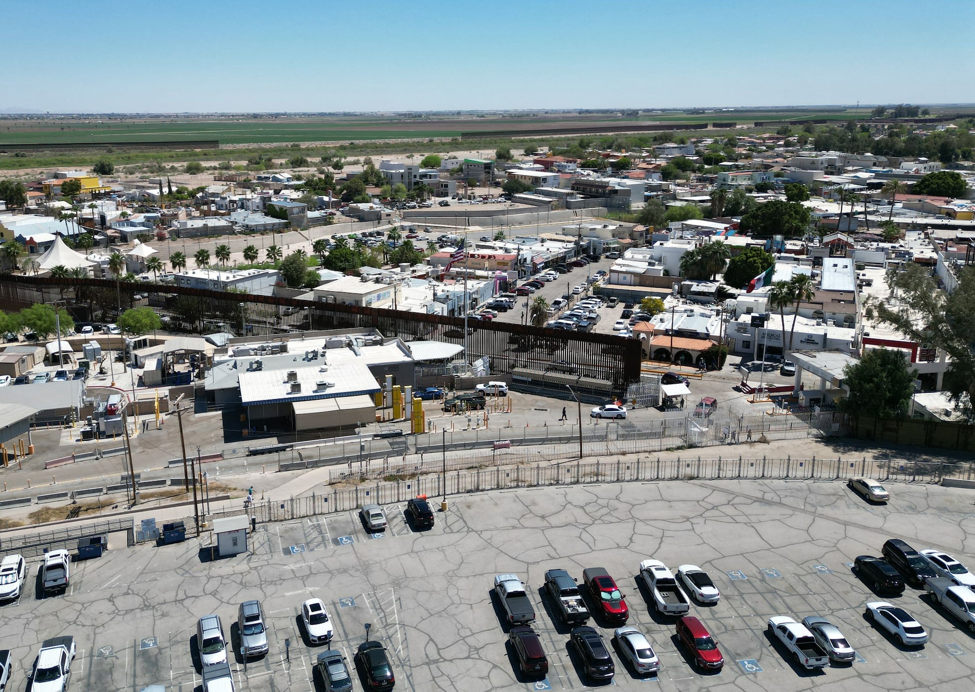 La ciudad mexicana de Algodones, un paraíso de clínicas dentales para ...
