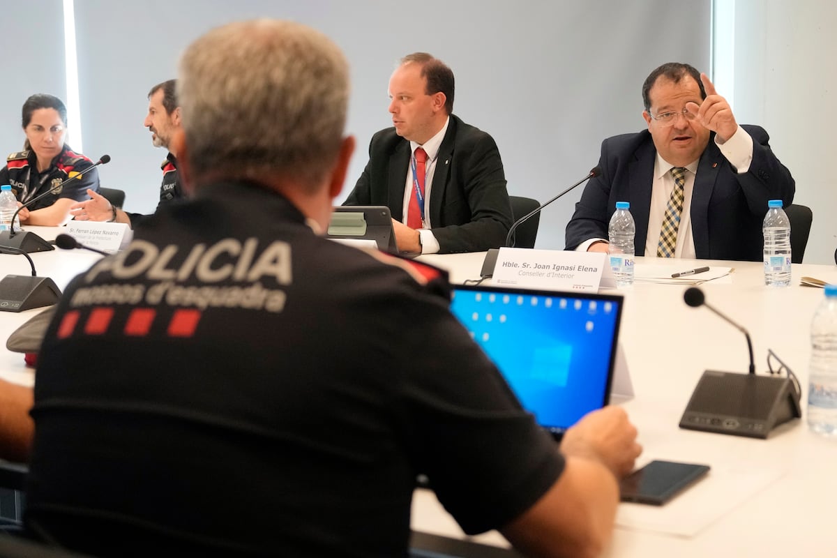 Los sindicatos exigen que se investigue si la jefatura de los Mossos ...