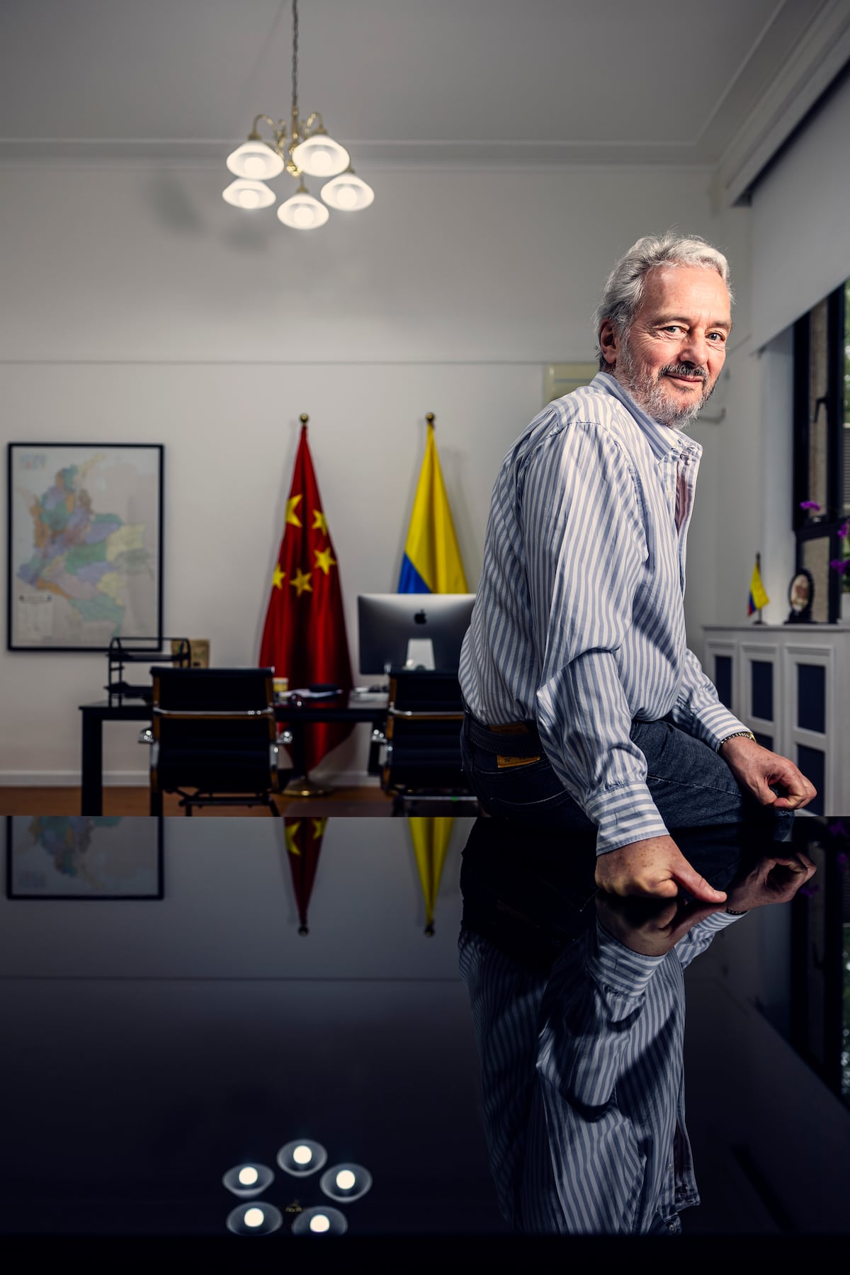 Sergio Cabrera, cineasta y embajador de Colombia en Pekín: “China ...