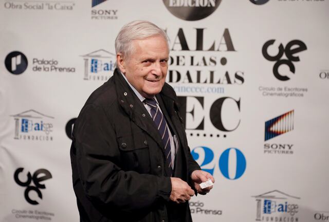 Muere Carlos Pumares, célebre crítico de cine y presentador de ‘Polvo ...
