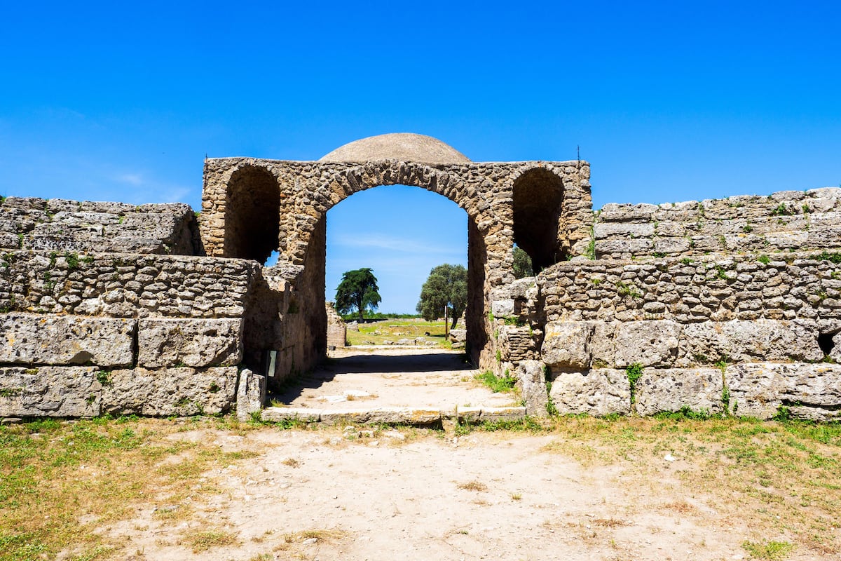 ‘Arqueologías’: versos para un mundo en ruinas | Babelia | EL PAÍS