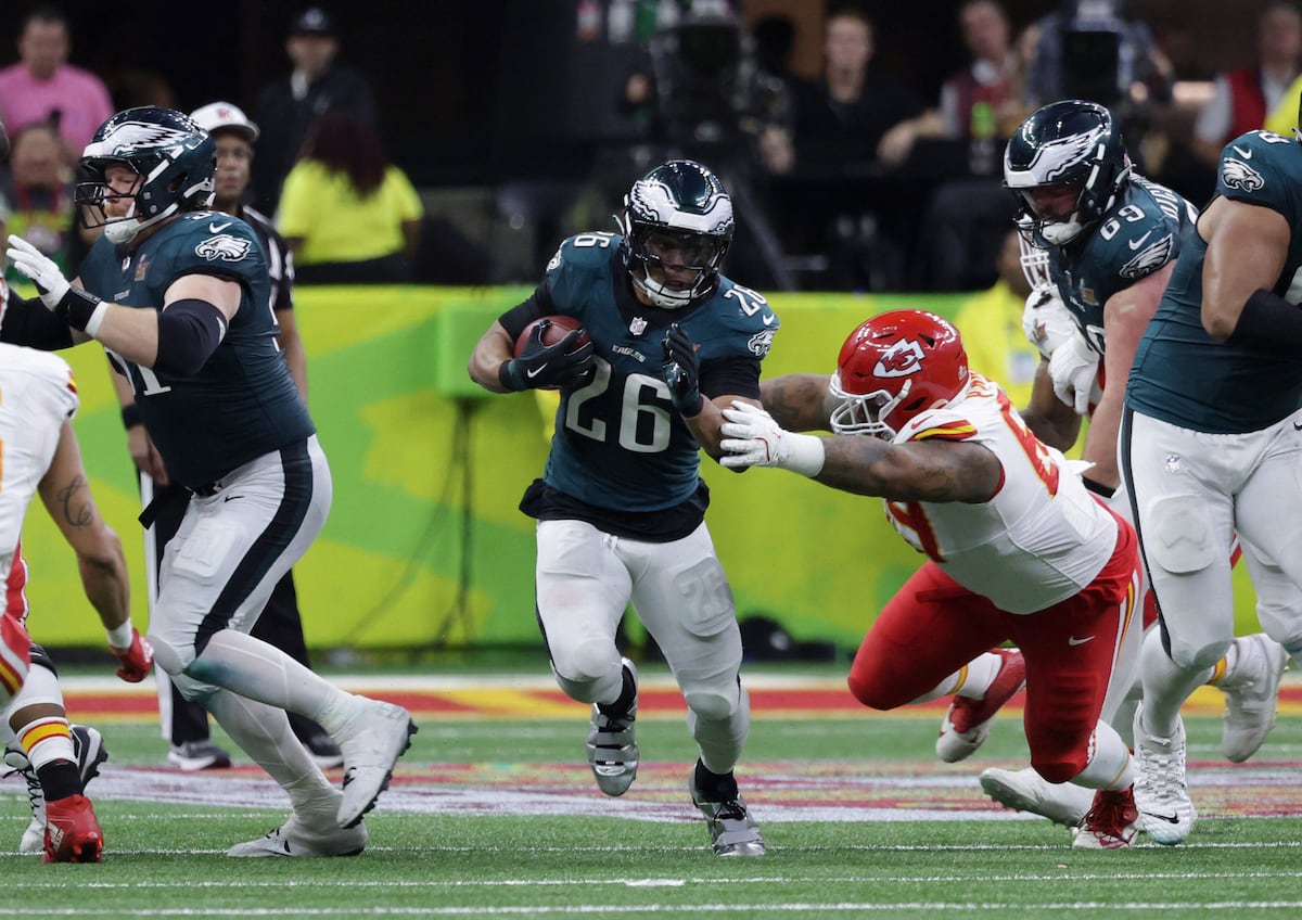Los Eagles ganan la Super Bowl al aplastar a los Chiefs en la noche más negra de Mahomes ...