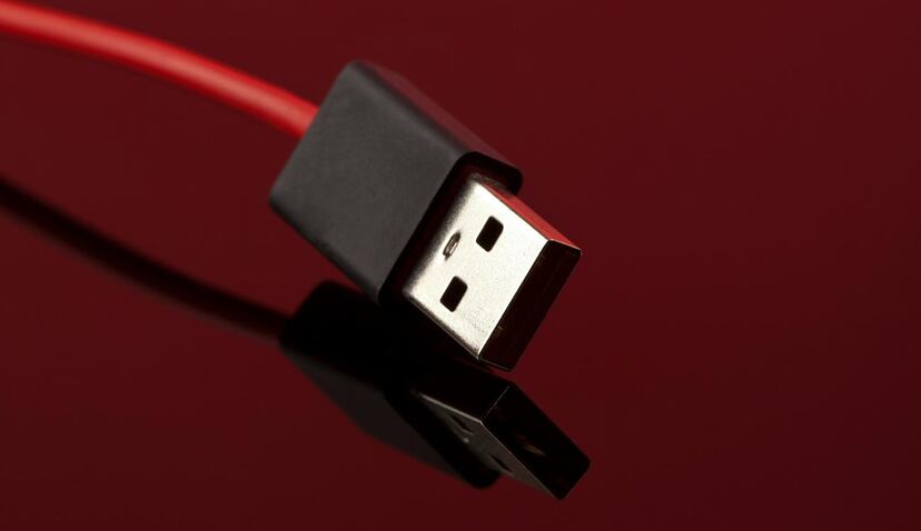 Medidas que debes tomar para utilizar los puertos USB públicos sin ...