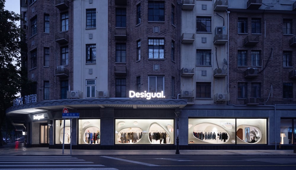 Desigual facturó 332 millones en 2024, un 12% menos en dos años y la ...