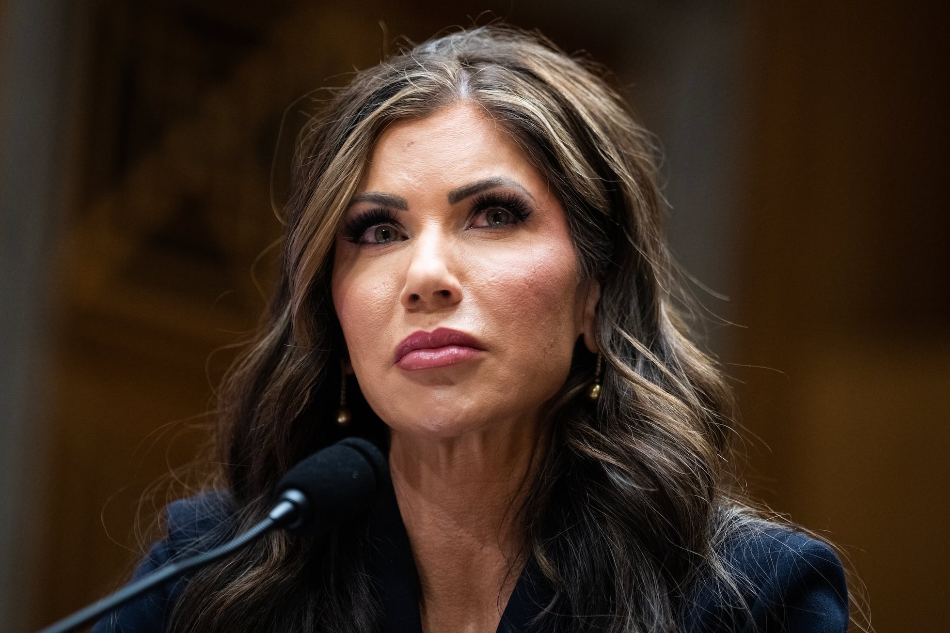 The popularity of the ‘Mar-a-Lago face’ soars in Trump’s inner circle ...