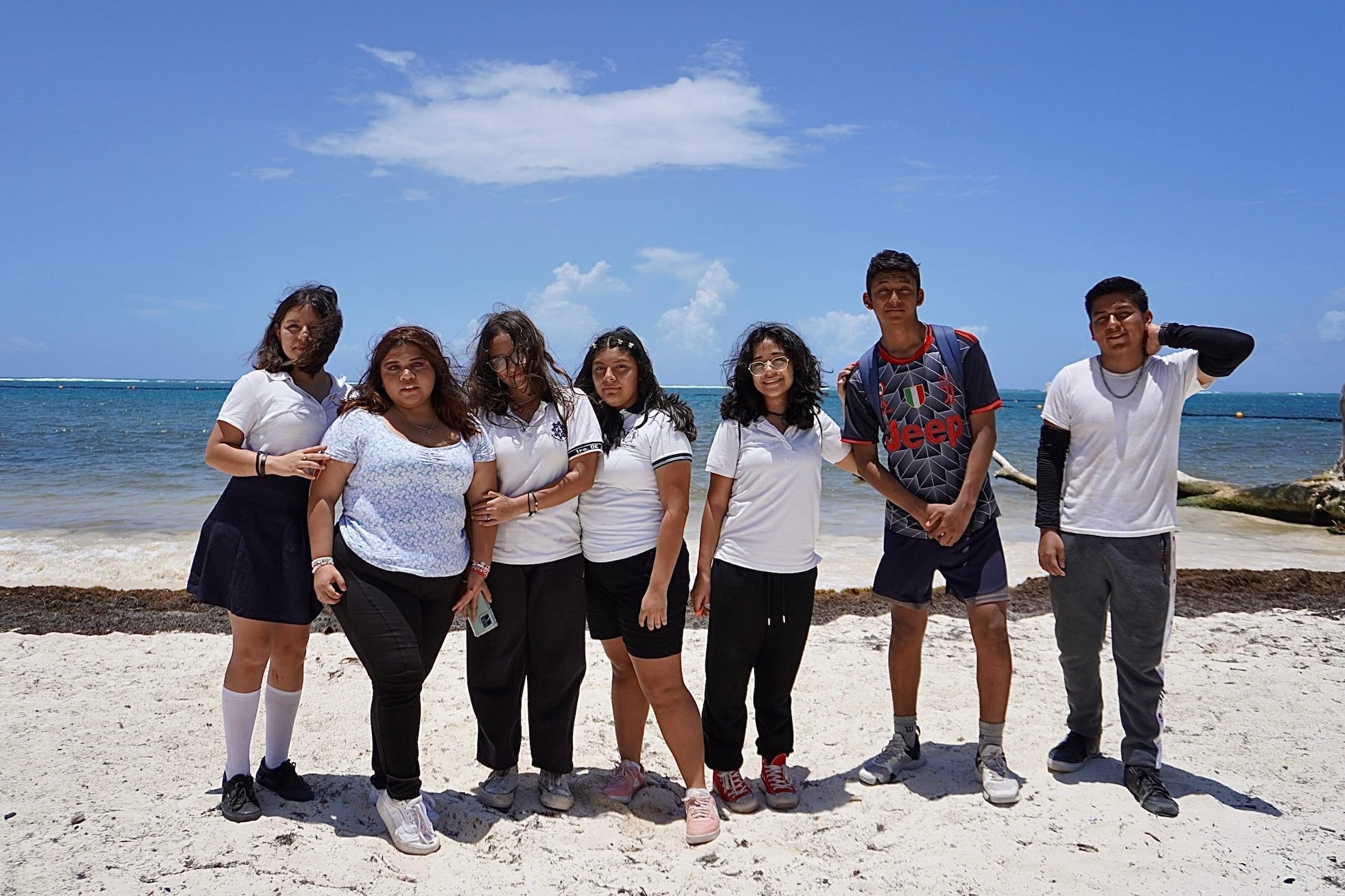 Desde su escuela frente al mar, estas estudiantes luchan contra el ...