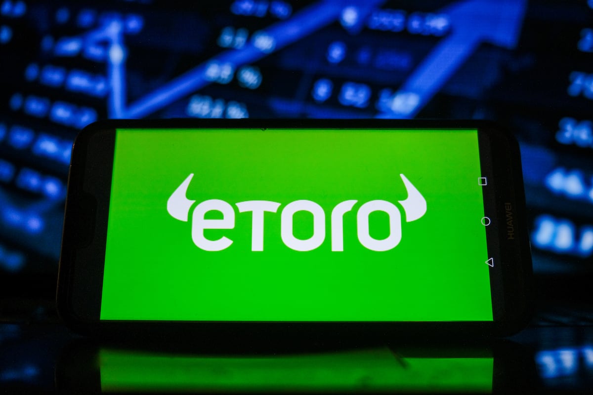 La plataforma de inversión eToro se dispara un 28% en su debut en Bolsa ...