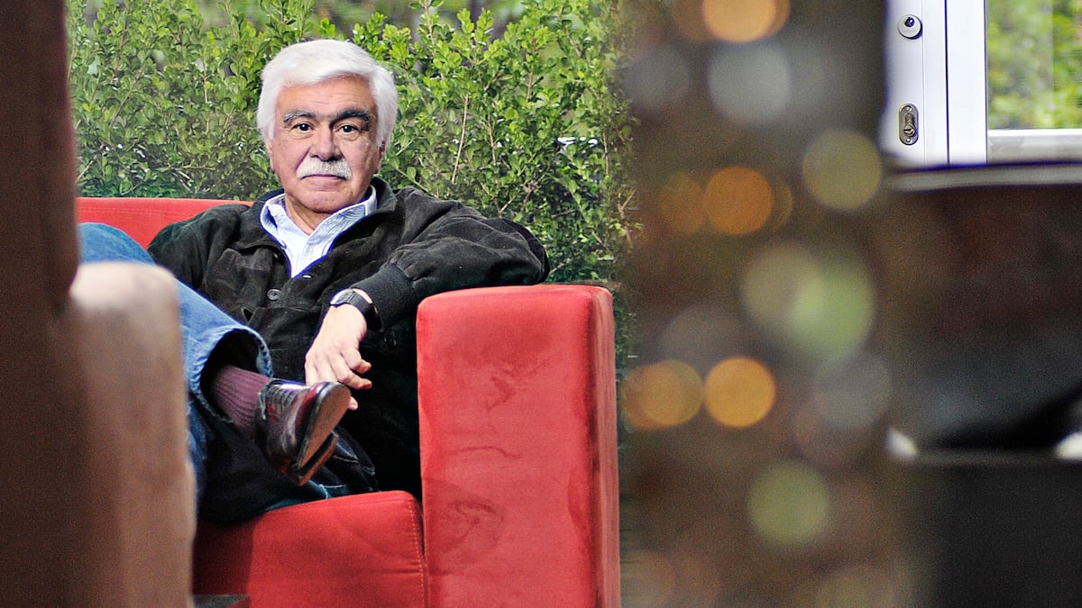 Muere el colombiano Germán Castro Caycedo, el cronista que sacó las ...