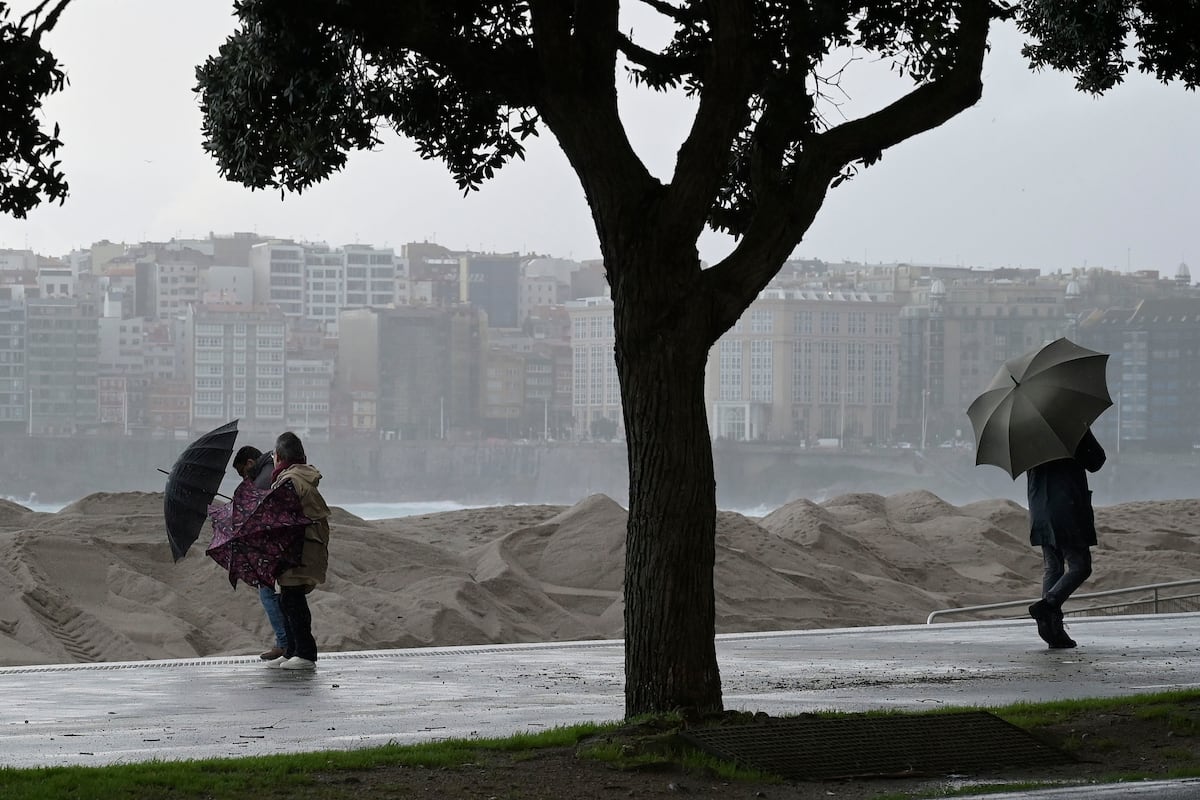 La semana comienza con un temporal en Galicia y lluvias generalizadas ...