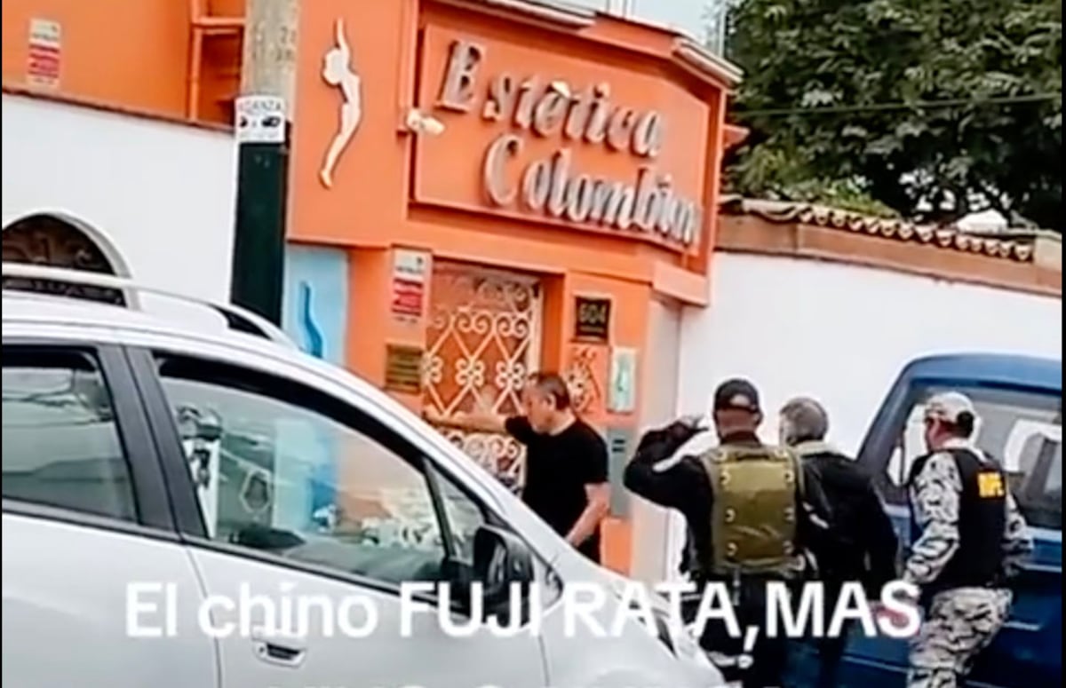 El expresidente peruano Alberto Fujimori deja la silla de ruedas y se ...