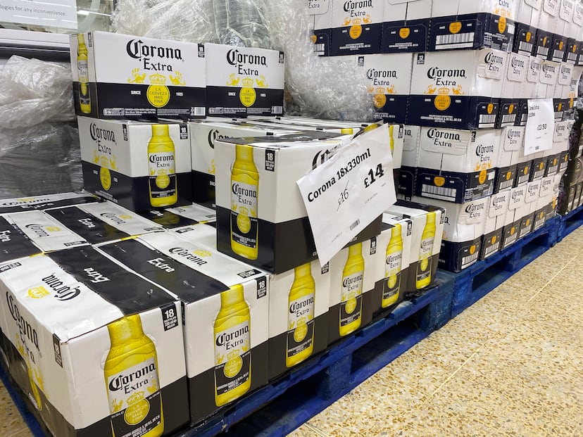 Warren Buffett apuesta en Bolsa por las cervezas mexicanas Modelo y ...