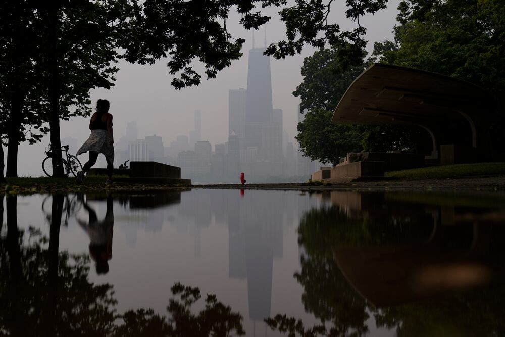Canadian wildfires are causing unhealthy air quality again in Chicago ...