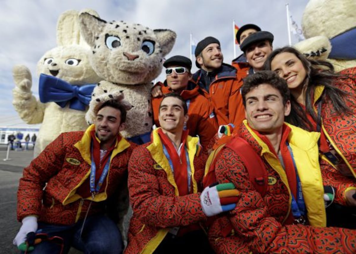 Spain team in Sochi for start of 2014 Winter Olympics | Spain | EL PAÍS ...