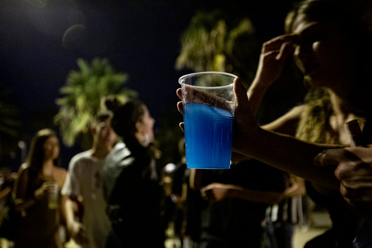 Mónica García impulsará la nueva ley de alcohol y menores para reducir ...