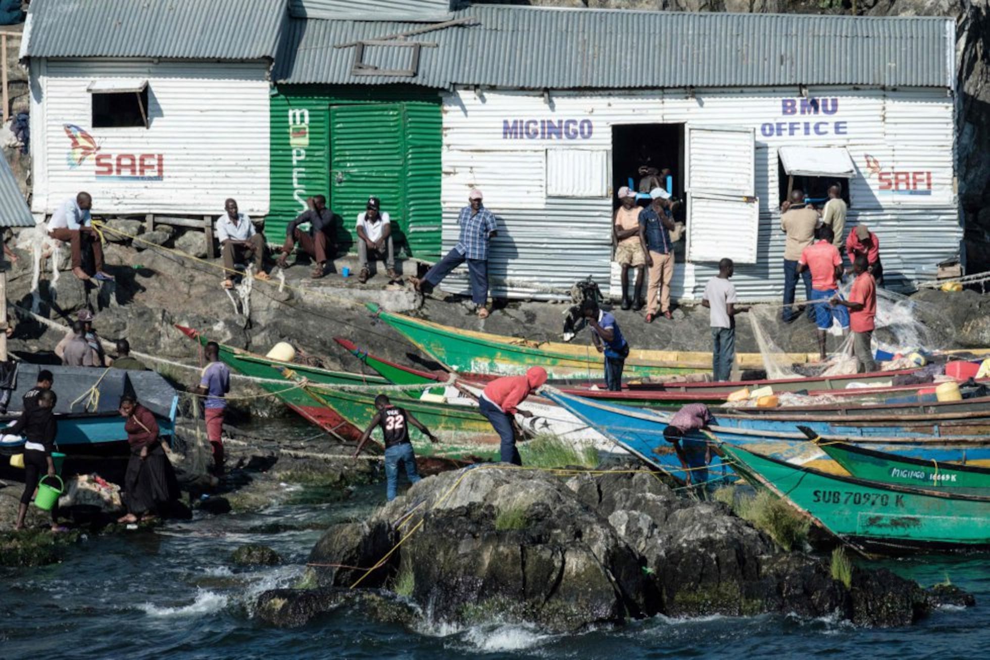 Migingo, una isla diminuta, motivo de disputa entre Kenia y Uganda ...