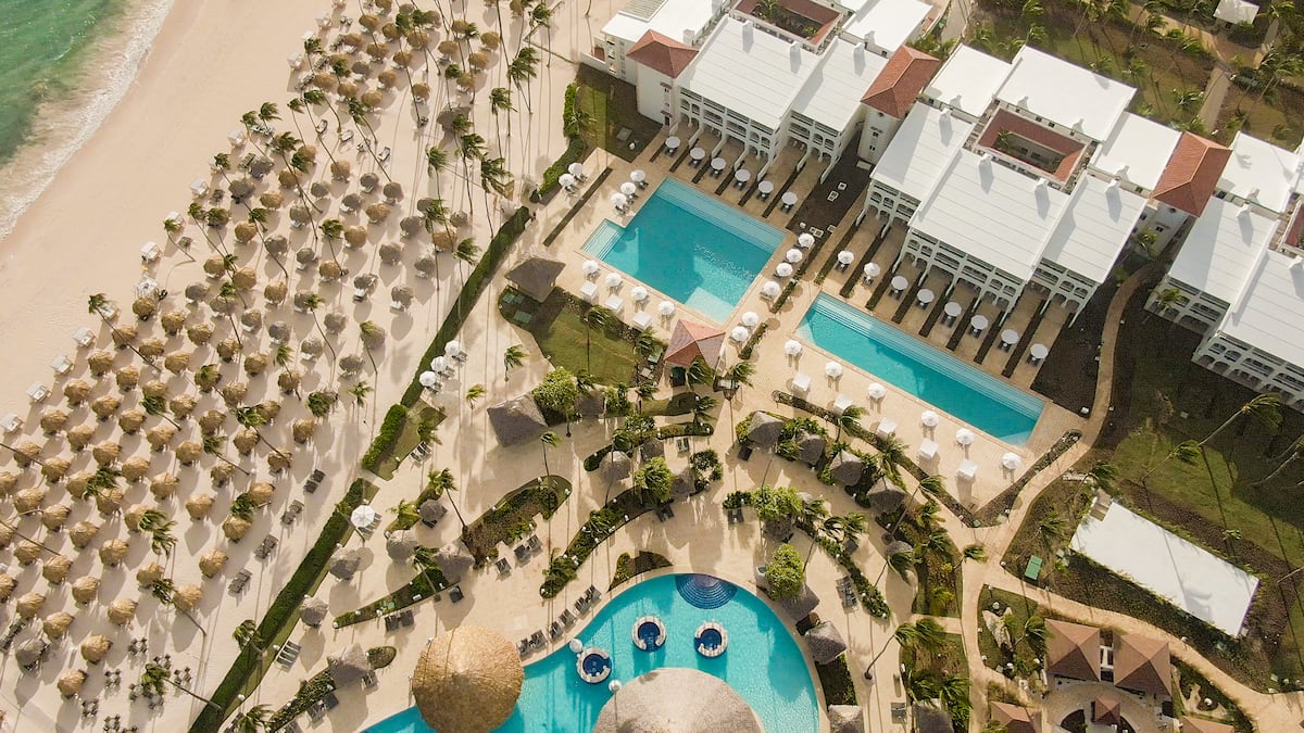 Meliá cierra una nueva desinversión y vende el 25% de dos hoteles en ...
