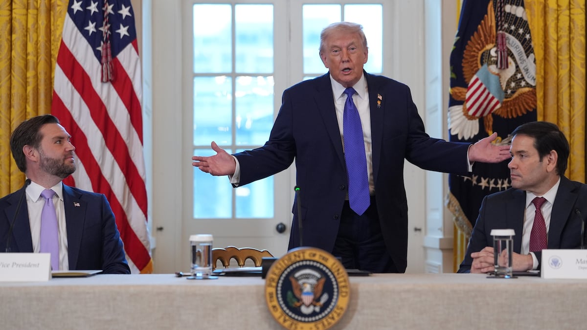 España duplica las compras de gas a EE UU en el primer año del regreso de Trump a la Casa Blanca ...