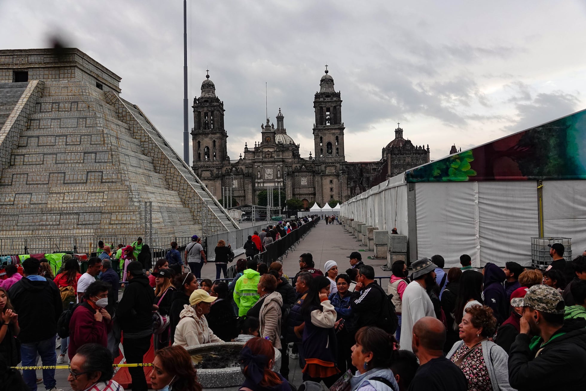 St. Jude Thaddeus Arm: Mexicans rush to see the relics of Saint Jude ...