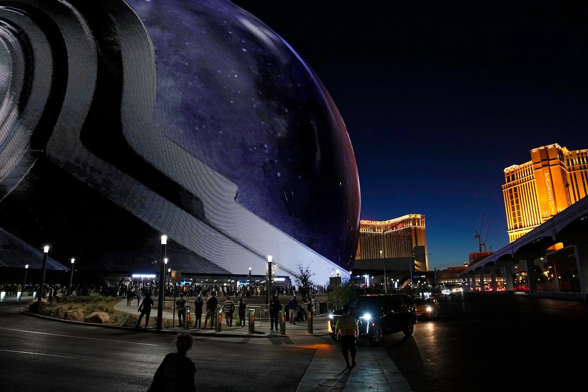 U2 concert uses stunning visuals to open massive Sphere venue in Las ...