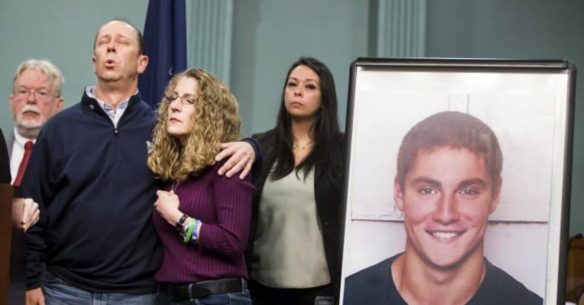 Tim Piazza: La justicia acusa a 18 estudiantes por la muerte de un ...
