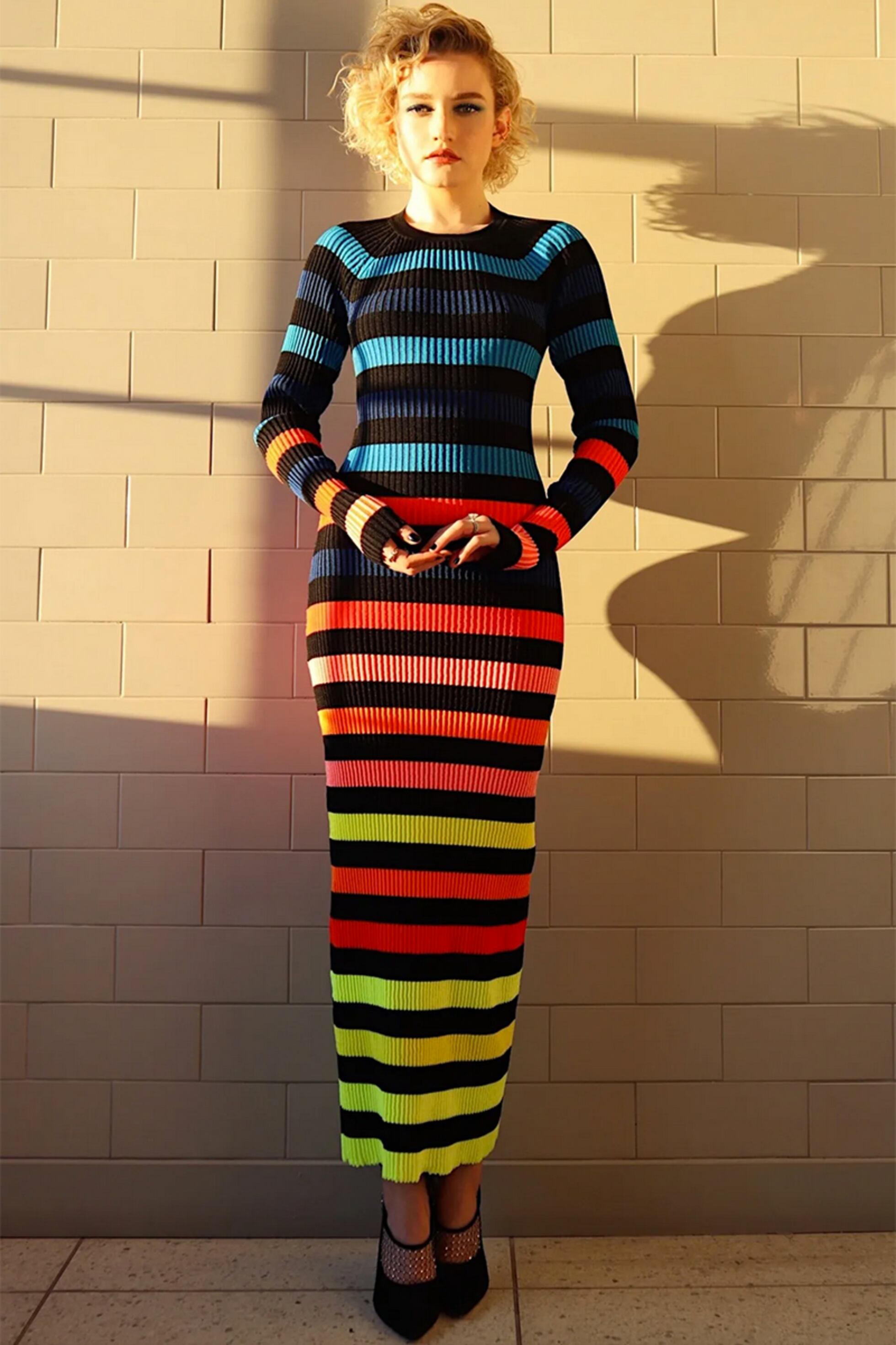 Del increíble Schiaparelli de Emma Corrin al esmoquin de Amanda ...